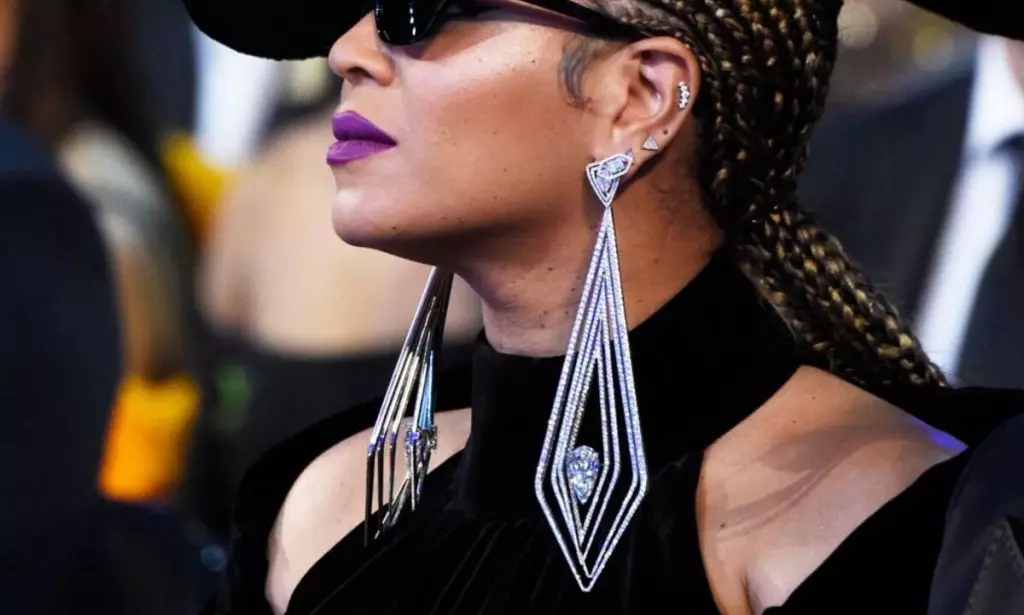 Inspirasi Gaya Rambut Cornrows ala Beyoncé & Cara Membuatnya | PojokNulis